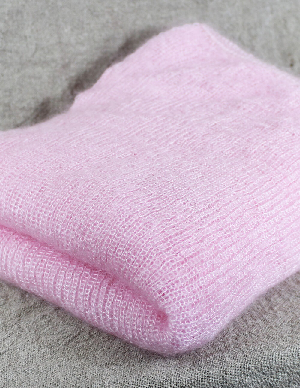 Écharpe longue tricotée en Mohair et Soie – Rose Poudré – Une Ferme à ...
